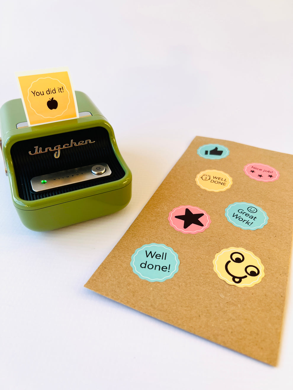 Small Coloured Wavy Labels - 34*34mm 200 per roll 🧁 – Labelly